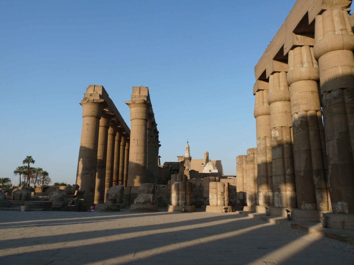 Visiter le temple d'Amon (aussi appelé temple de Louxor) en Égypte ...